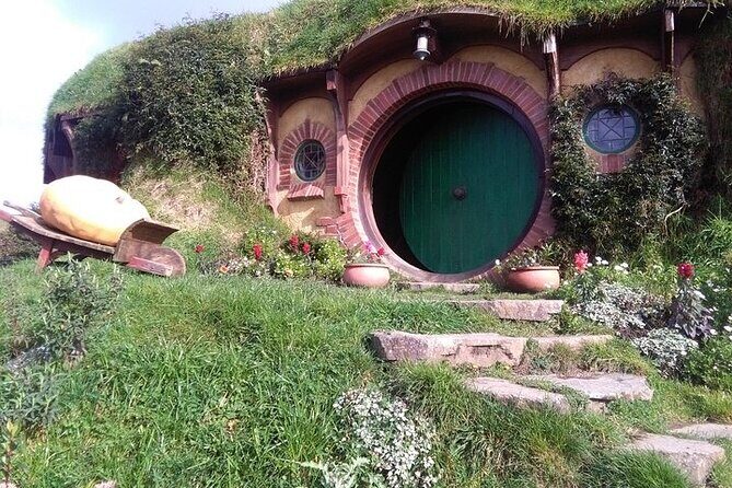 Hobbiton Movie Set Private Transfer and Hobbiton Tour SUV - Key Points