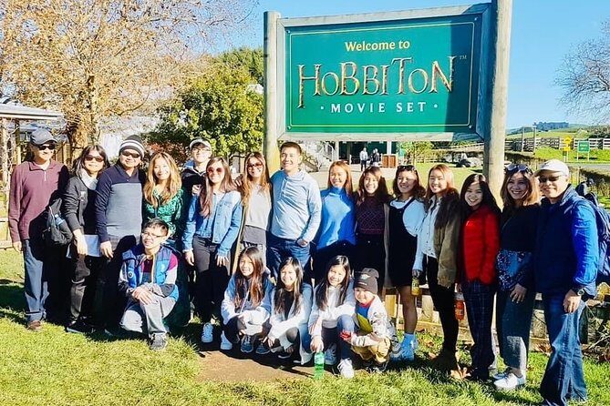 Hobbiton Movie Set Small Group Fully Guided Day Tour from Auckland - The Sum Up: Who’s This Tour Best For?