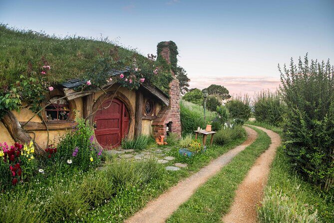 Hobbiton Movie Set Small Group - Guided Tour from Auckland - An In-Depth Look at the Tour Experience
