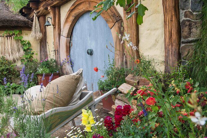 Hobbiton Movie Set Small Group - Guided Tour from Auckland - The Sum Up