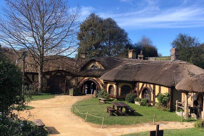 Hobbiton movie set tour and a lot more beautiful NZ sights - Practical Tips for Travelers