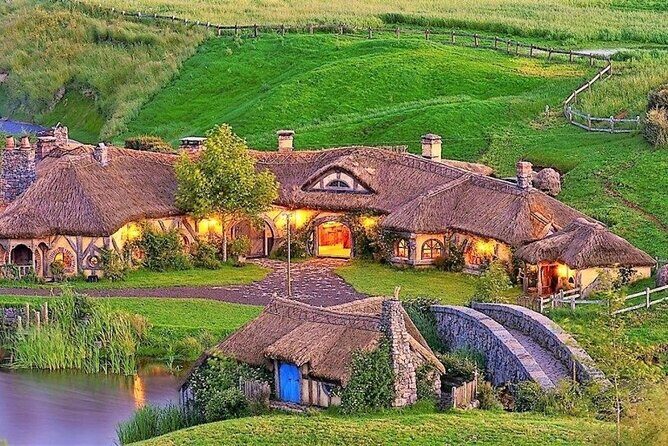 Hobbiton Movie Set Tour to Blue Springs and Mineral Spa - The Itinerary: From Hobbiton to Relaxation