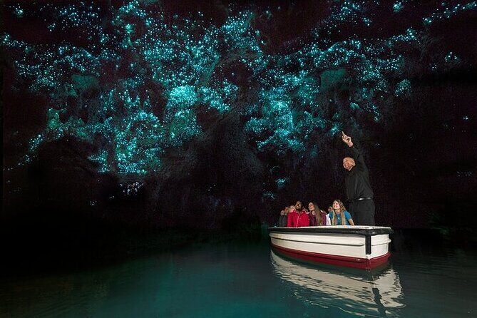 Hobbiton Movie Set & Waitomo Glow Worm Caves Private Tour - Key Points