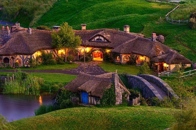 Hobbiton & Rotorua Small Group Day Tour inc Te Puia from Auckland - The Sum Up