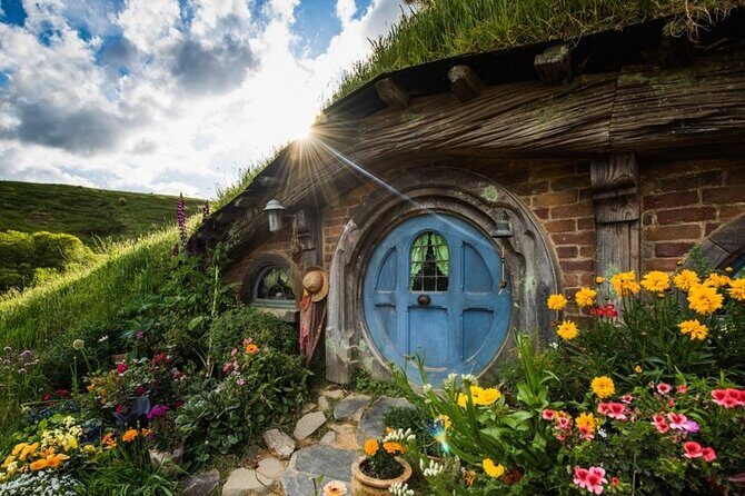 Hobbiton Village and Bridal Veil Falls Private Tour - Key Points