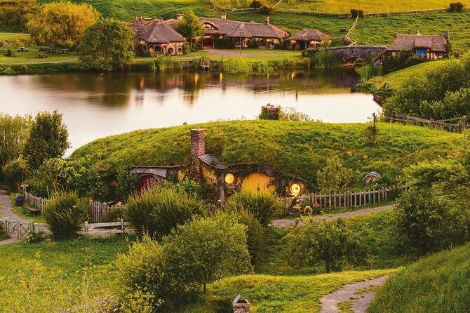 Hobbiton & Waitomo Caves Guided Day Trip from Auckland incl lunch - Practical Details and Tips