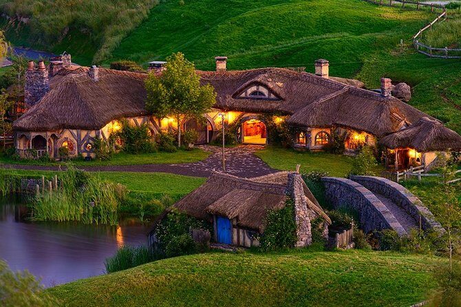Hobbiton & Waitomo Caves Small Group Tour from Auckland inc Lunch - An In-Depth Look at the Itinerary