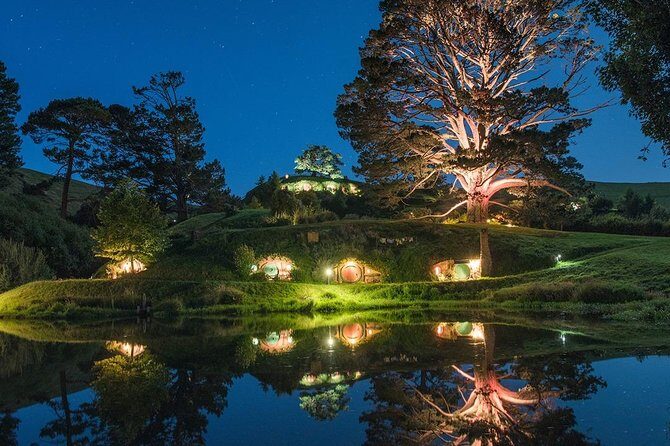 Hobbiton & Waitomo Caves Small Group Tour from Auckland inc Lunch - Who Should Consider This Tour?