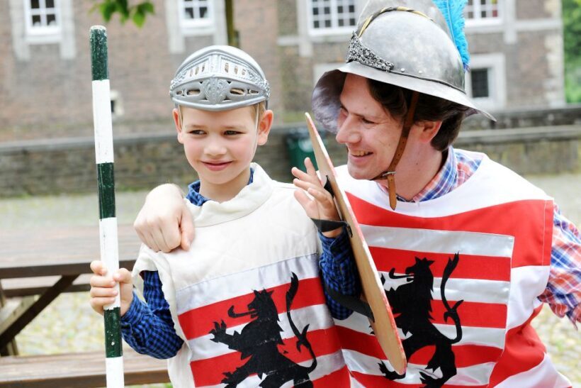 Hoensbroek: Entry Ticket to Hoensbroek Castle - FAQ
