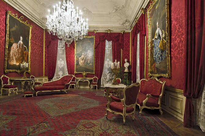 Hofburg Palace, Sisi Museum Vienna Skip-the-Line Guided Tour - Marveling at the Imperial Treasurys Treasures