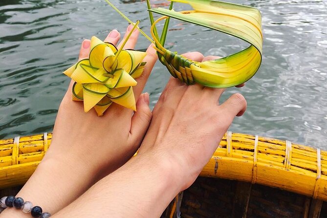 Hoi An Basket Boat, Lantern Making And Cooking Class Tour - Authenticity and Review Highlights