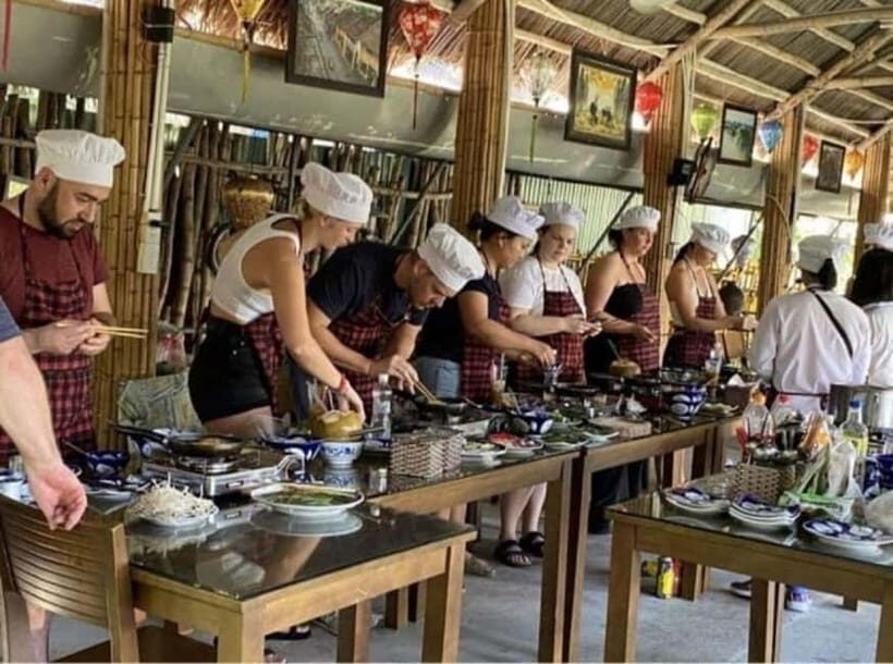 Hoi An: Basket Boat Ride & Cooking Class with Market Visit - What Other Travelers Say