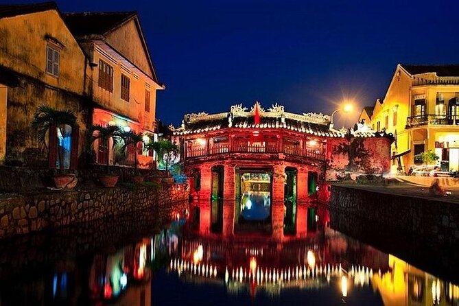 Hoi An City by night and release paper latern on Hoài river - FAQ
