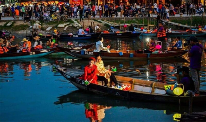 Hoi An: City Tour with Boat Ride and Lantern Release - FAQ