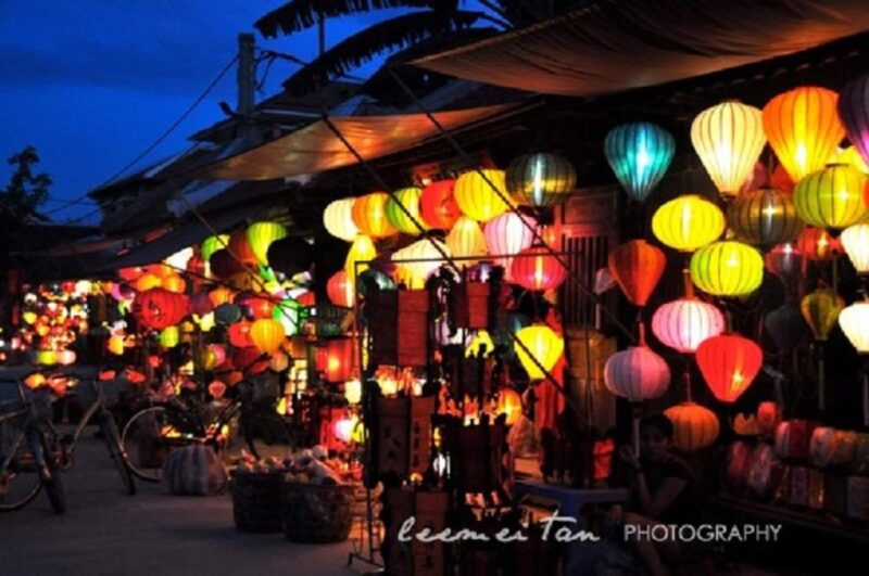 Hoi An City TourBoat RideRelease Flower Lantern on river - Key Points