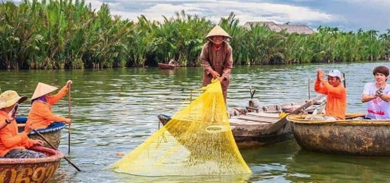 Hoi An: Coconut Basket Boat Ride by Hangcoconut - The Views and Photo Opportunities