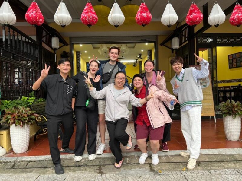 Hoi An: Evening Food Tour with 7 Tastings and Boat Trip - The Itinerary: What to Expect at Each Stop