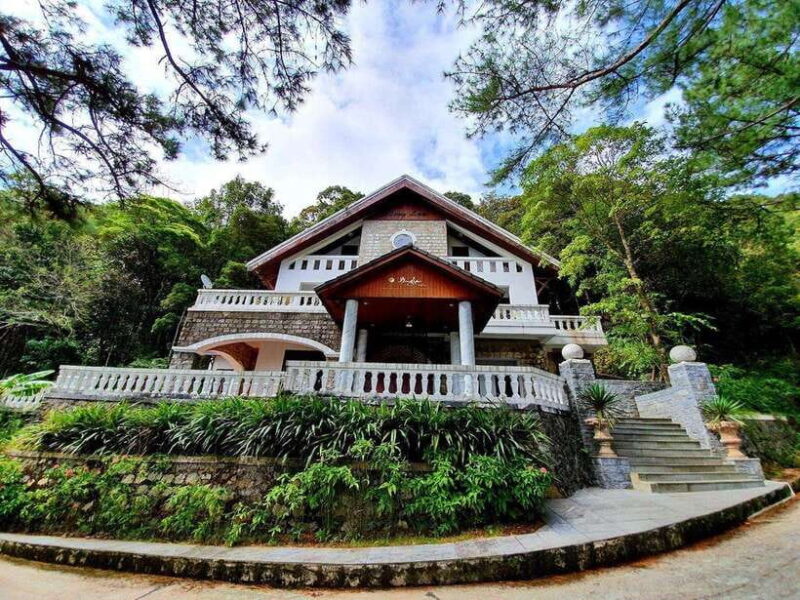 Hoi An: Full-day Bach Ma National Park Trek & Beach Retreat - The Hiking Experience and Waterfall Visit