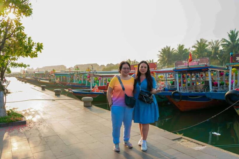 Hoi An: Guided Tour of Town and Fish Market with Breakfast - Key Points