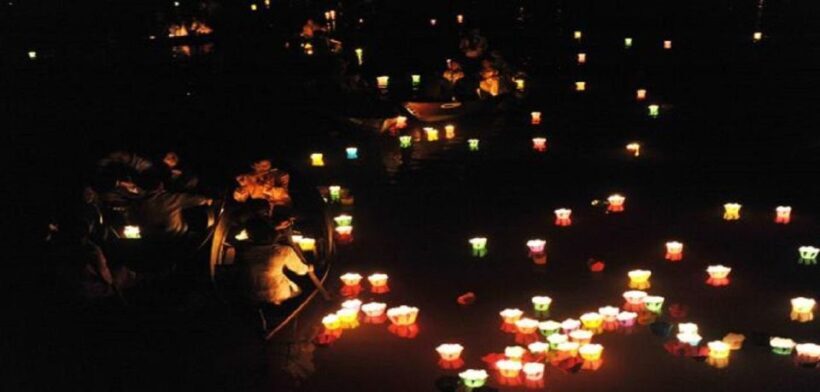 Hoi An : Night Boat Trip and Floating Lantern on Hoai River - Key Points