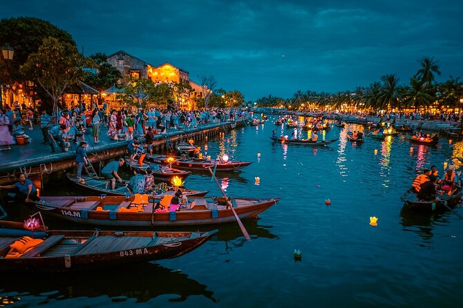 Hoi An Night Food Tour Motorbike & Lantern Cruise by Lady Rider - An Evening in Hoi An: The Itinerary in Detail