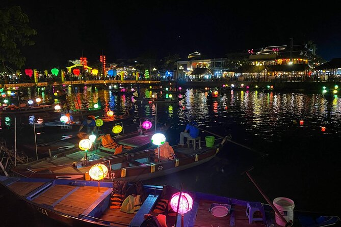 Hoi An Night Food Tour Motorbike & Lantern Cruise by Lady Rider - FAQ