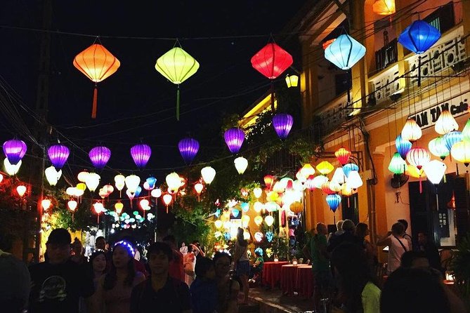Hoi An Night Market with Hoi an walking Tour , Colourful Lanterns, Boat Ride - FAQ