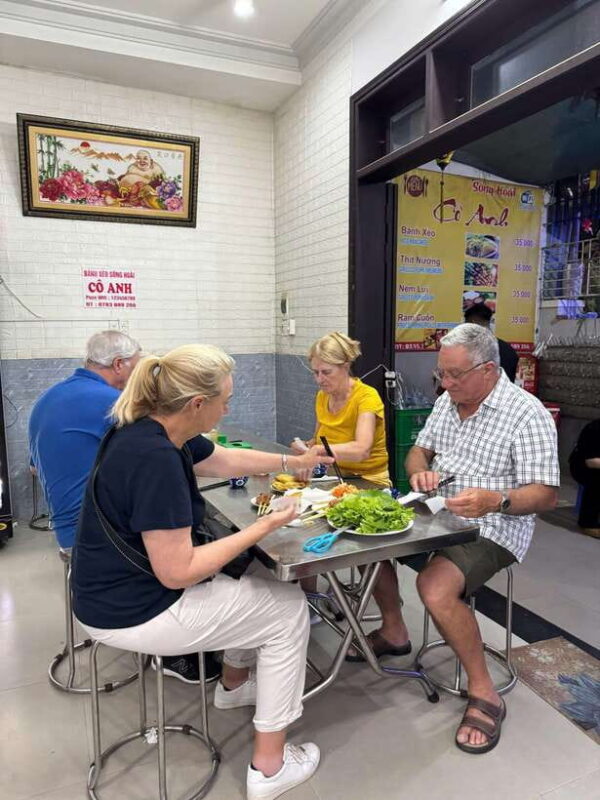 Hoi An Nightlife And Food Tour By Electric Scooter - Key Points