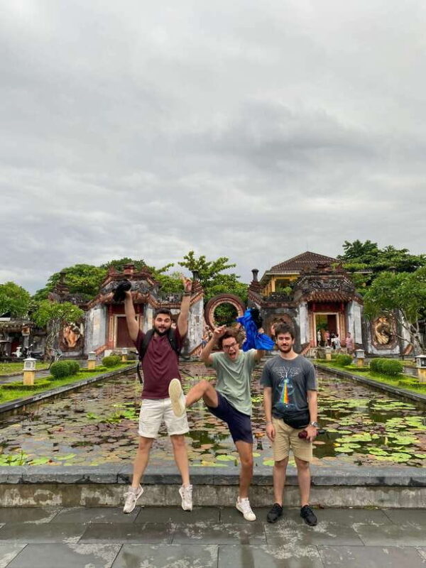 Hoi An Old Town Walking Tour  Small Group with Local Guide - Key Points