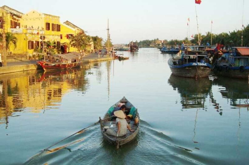 Hoi An: Private Lantern Cruise on the Thu Bon River - The Experience from a Traveler’s Perspective