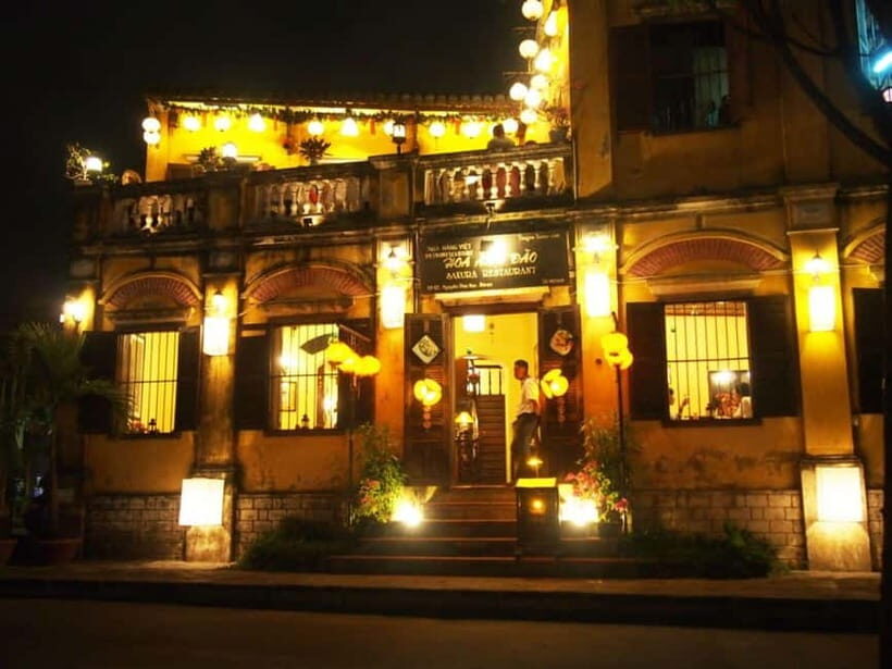 Hoi An: Restaurant Dinner with Lantern Views - Analyzing the Value