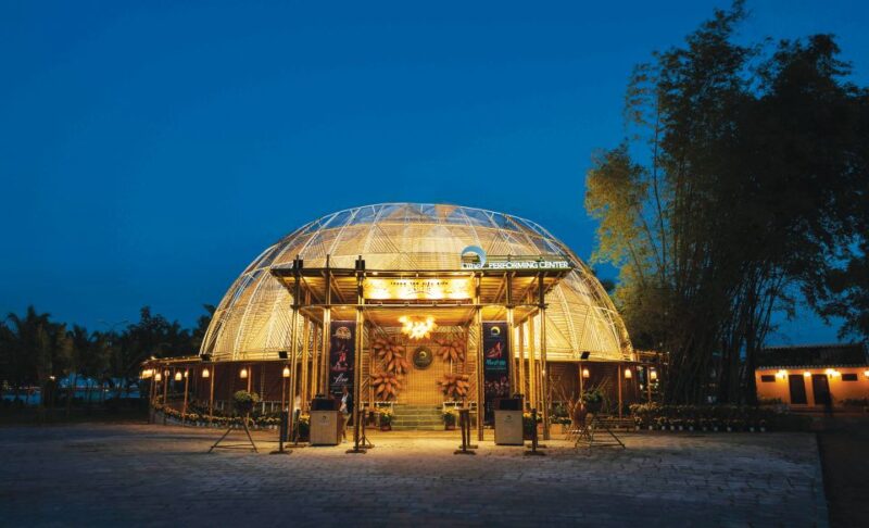 Hoi An: Teh Dar Vietnamese Bamboo Circus at Lune Center - The Performers and Their Talents