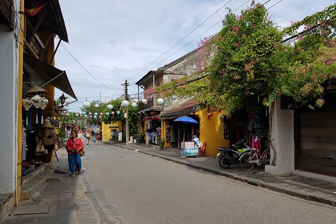 Hoi An town private walking tour with boat trip - What to Expect and How to Prepare