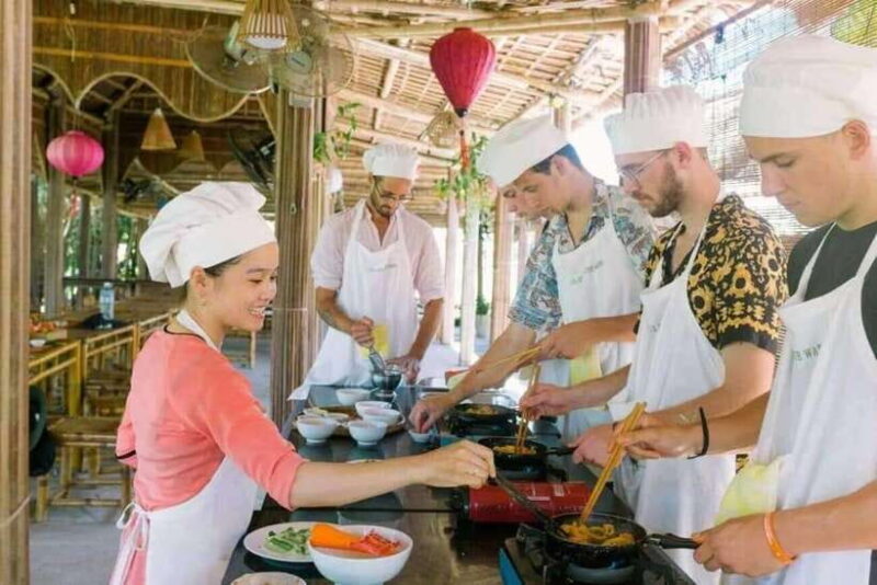 Hoi An: Traditional Cooking Class and Meal with Local Family - The Itinerary: From Market to Meal