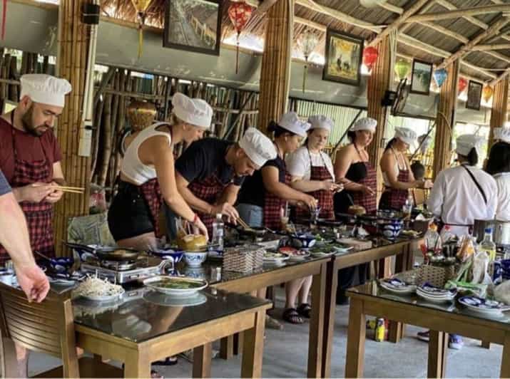 Hoi An: Vegetarian Cooking Class w Local Family and transfer - The Itinerary: What to Expect