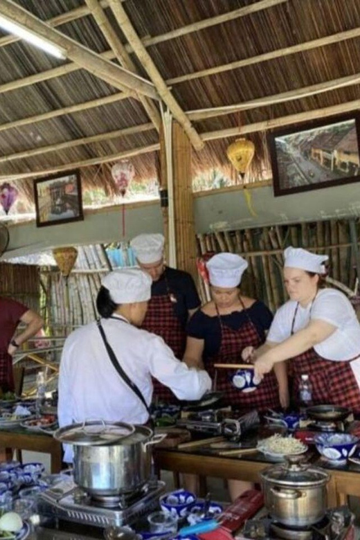 Hoi An: Vegetarian Cooking Class w Local Family and transfer - FAQ