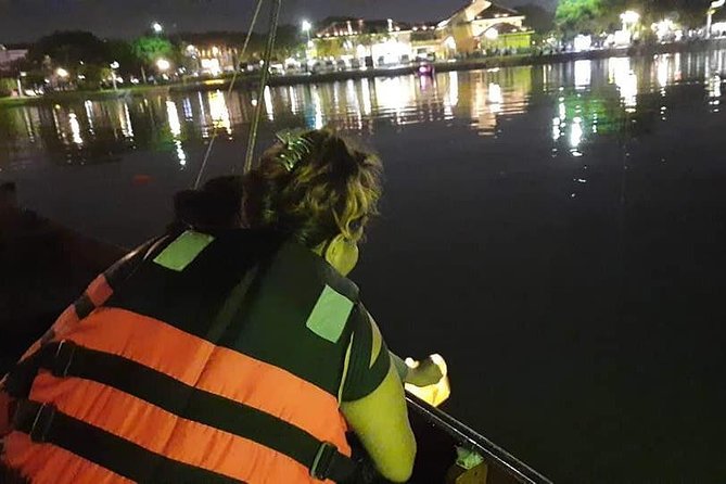 Hoi An walking City- Night Market -Riverboat Ride (4-5 Hours) - FAQ