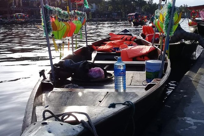 HoiAn Small Boat By Night on Bach Dang River - What to Expect from the Small Boat Night Tour