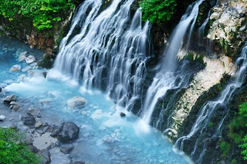 Hokkaido: Asahiyama Zoo, Biei, Ningle Terrace Full-Day Tour - Biei Pond