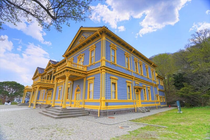 Hokkaido Hakodate 2D1N Cherry Blossoms Bus Tour From Sapporo - Hokiji Temple