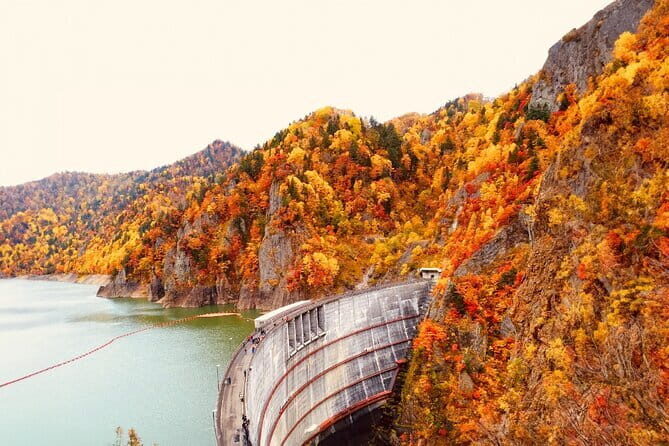Hokkaido Jozankei Hoheikyo Dam Autumn Leaves Day Trip - Key Points
