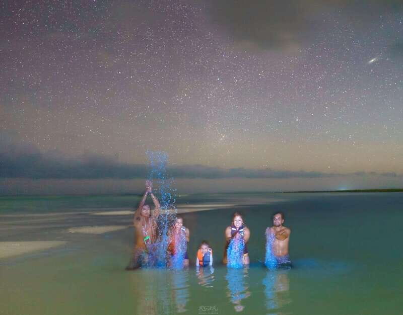 Holbox: Bioluminescence by Kayak and Stargazing. - Key Points