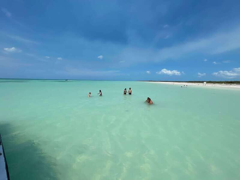 Holbox: Punta Mosquitos, Yalahau, & Pasión Island Boat Tour - Key Points