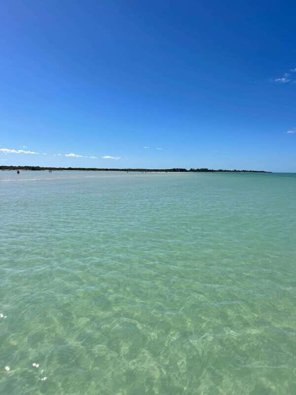 Holbox: Punta Mosquitos, Yalahau, & Pasión Island Boat Tour - Included and Not Included