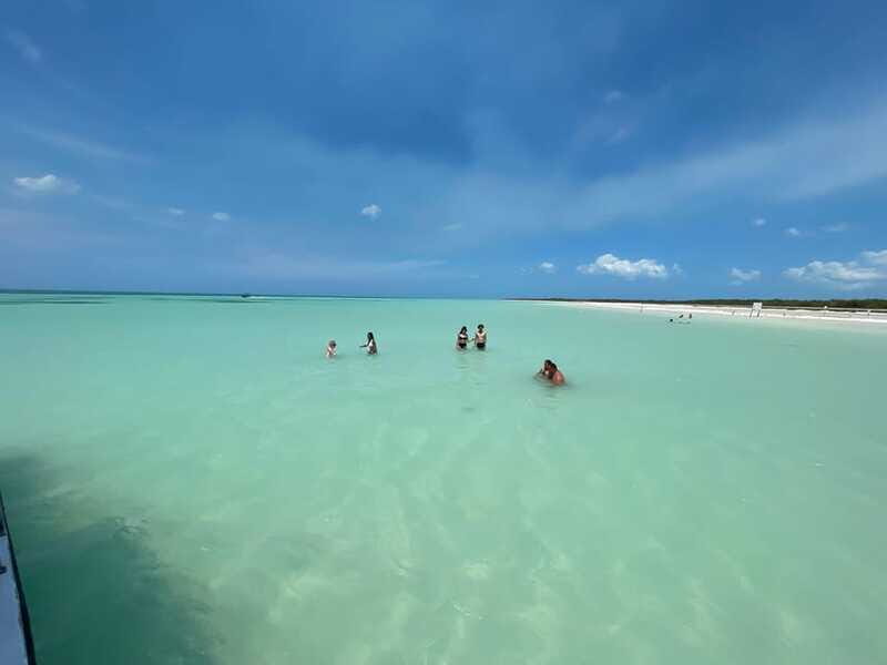 Holbox: Punta Mosquitos, Yalahau, & Pasión Island Boat Tour - Why the Tour Offers Good Value
