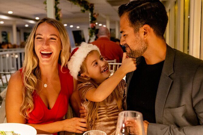 Holiday Dinner Cruise with Cocoa - Dining & Beverages