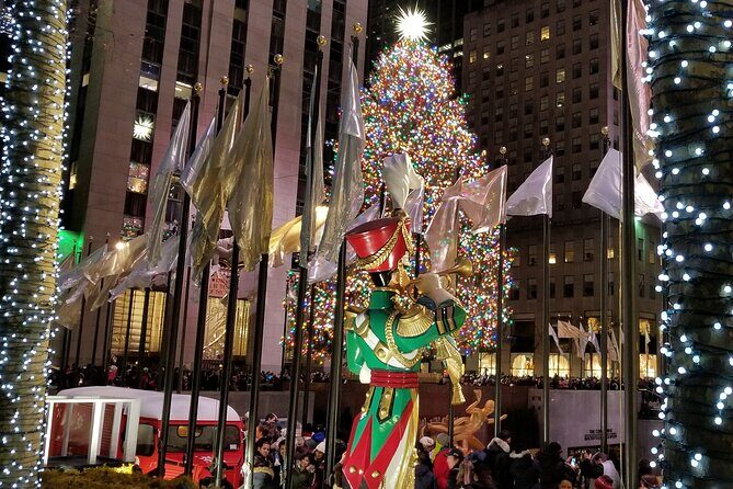 Holiday Lights Extravaganza Walking Tour - FAQs