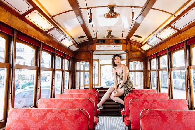 Holiday Photo Shoot With Lisbon Photographer - Frequently Asked Questions