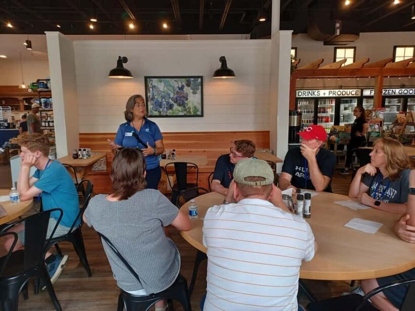 Holland, MI: Downtown Walking Tour with Food Tastings - Who Will Love This Tour?