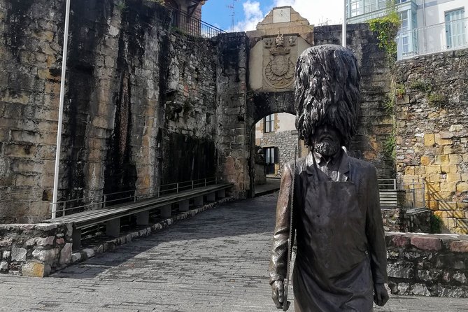 HONDARRIBIA SIGHTSEEING and GASTRONOMIC SOCIETY - Gastronomic Adventure - Walking the Fortress Walls and Medieval Streets